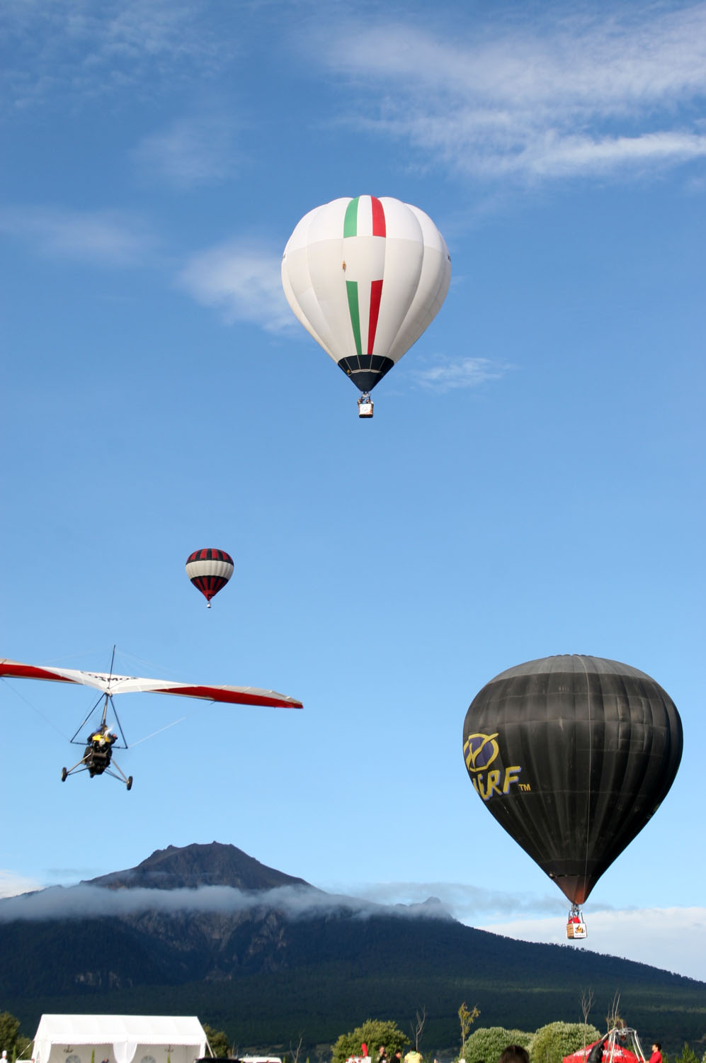 Diálogo Sin Fronteras | Globos Multicolores Surcaron el Cielo en Huamantla.